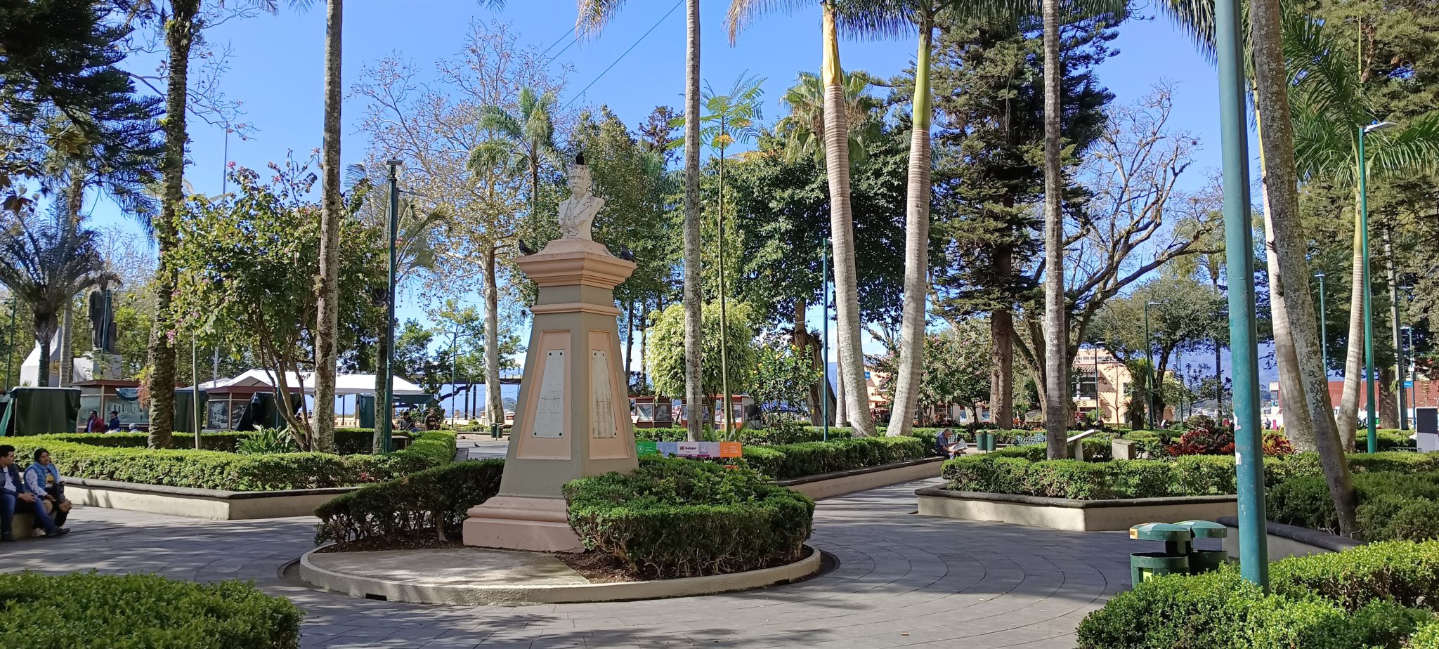 Los monumentos del Parque Juárez en Xalapa. - El Estridente